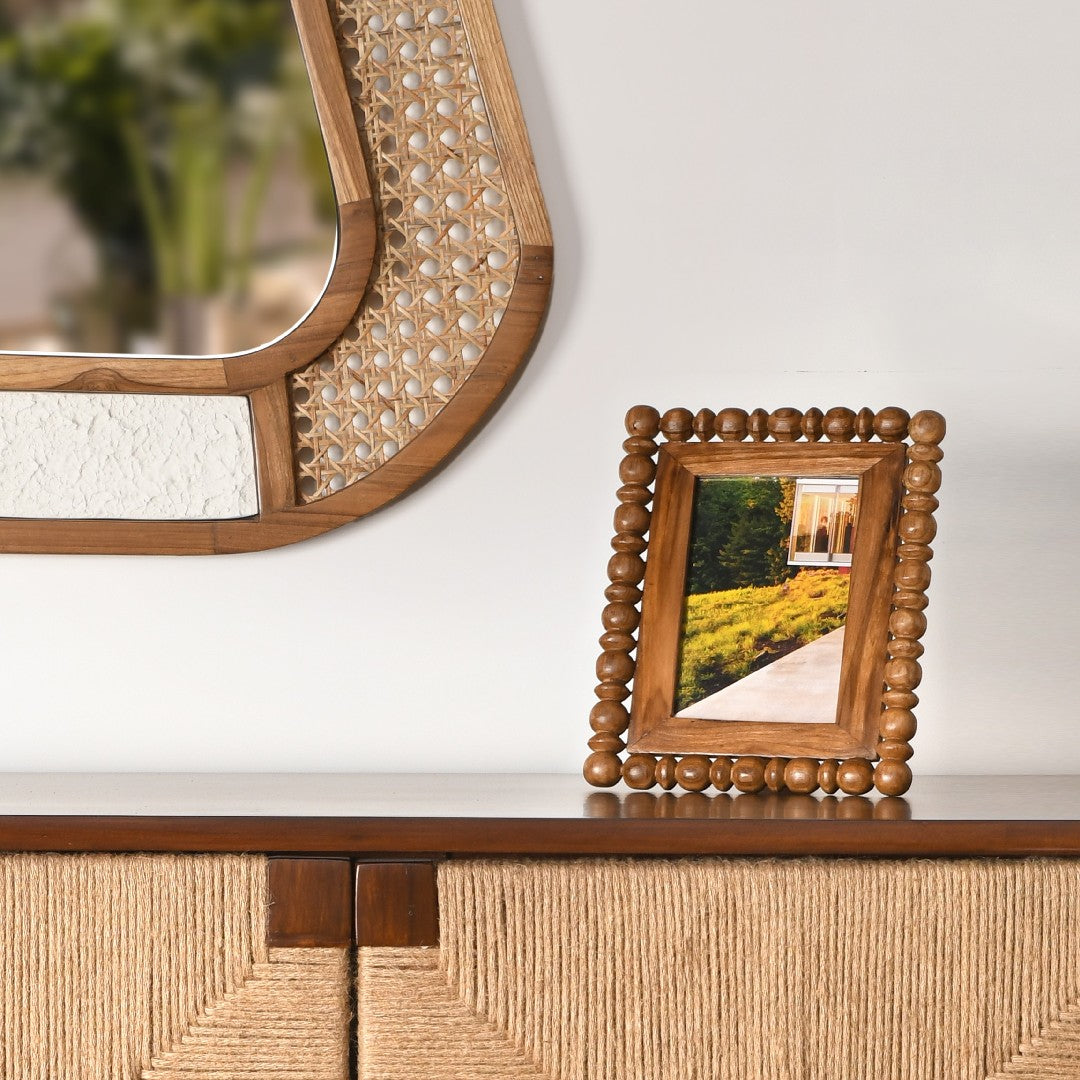 Globule Photo Frame | Bold & Classic Home Decor By Opaque Studio – opaquestudio.in